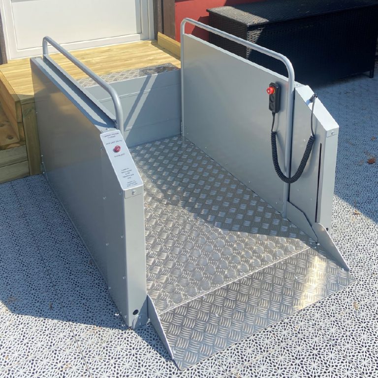 Kategorie: Rollstuhllift - Trident